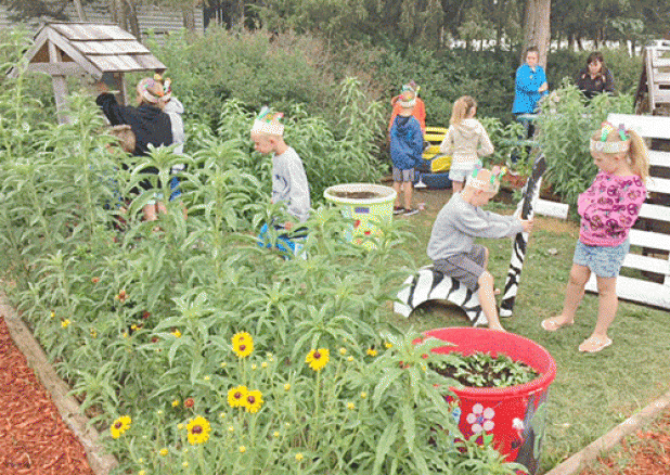 Children explore pollinator garden | Grant Tribune