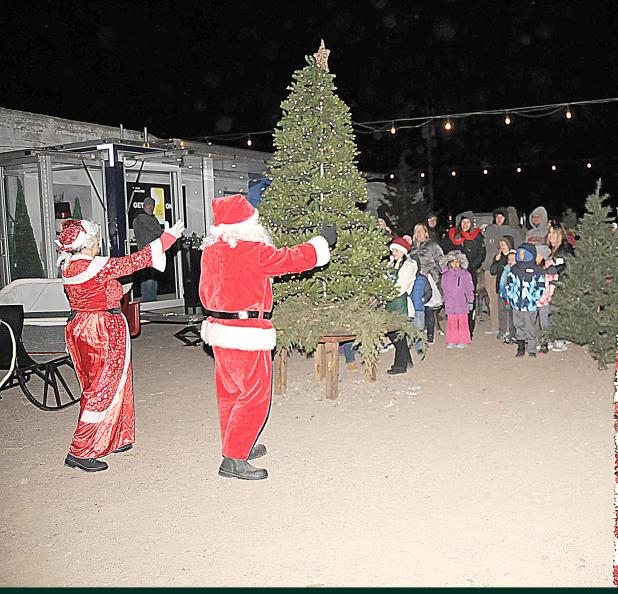 A bright way to start the season--Chamber Christmas Open House | Grant ...